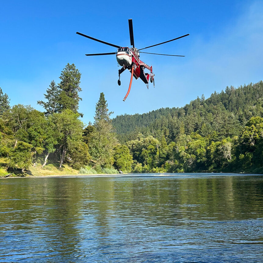Firefighting Helicopters S-64E and S-61A Master Rapid Water Refills and ...