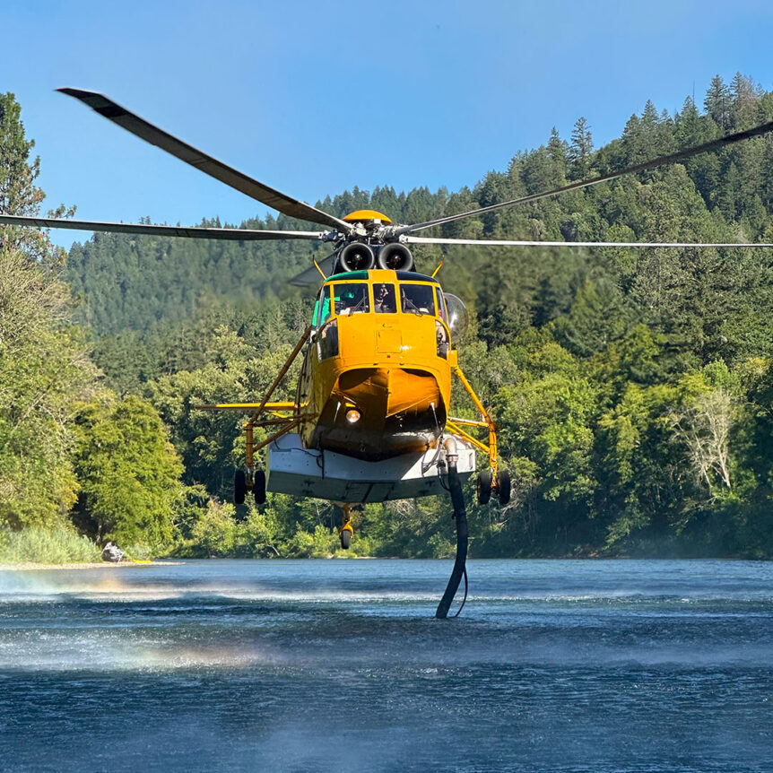 Firefighting Helicopters S-64E and S-61A Master Rapid Water Refills and ...