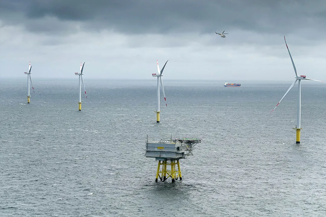 How Helicopters Overcome Access Limits in Wind Energy Projects : Fair ...