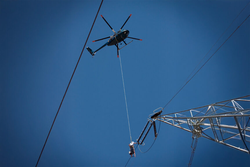 Helicopter Powerline Patrol: Safer, Faster Utility Inspections and ...